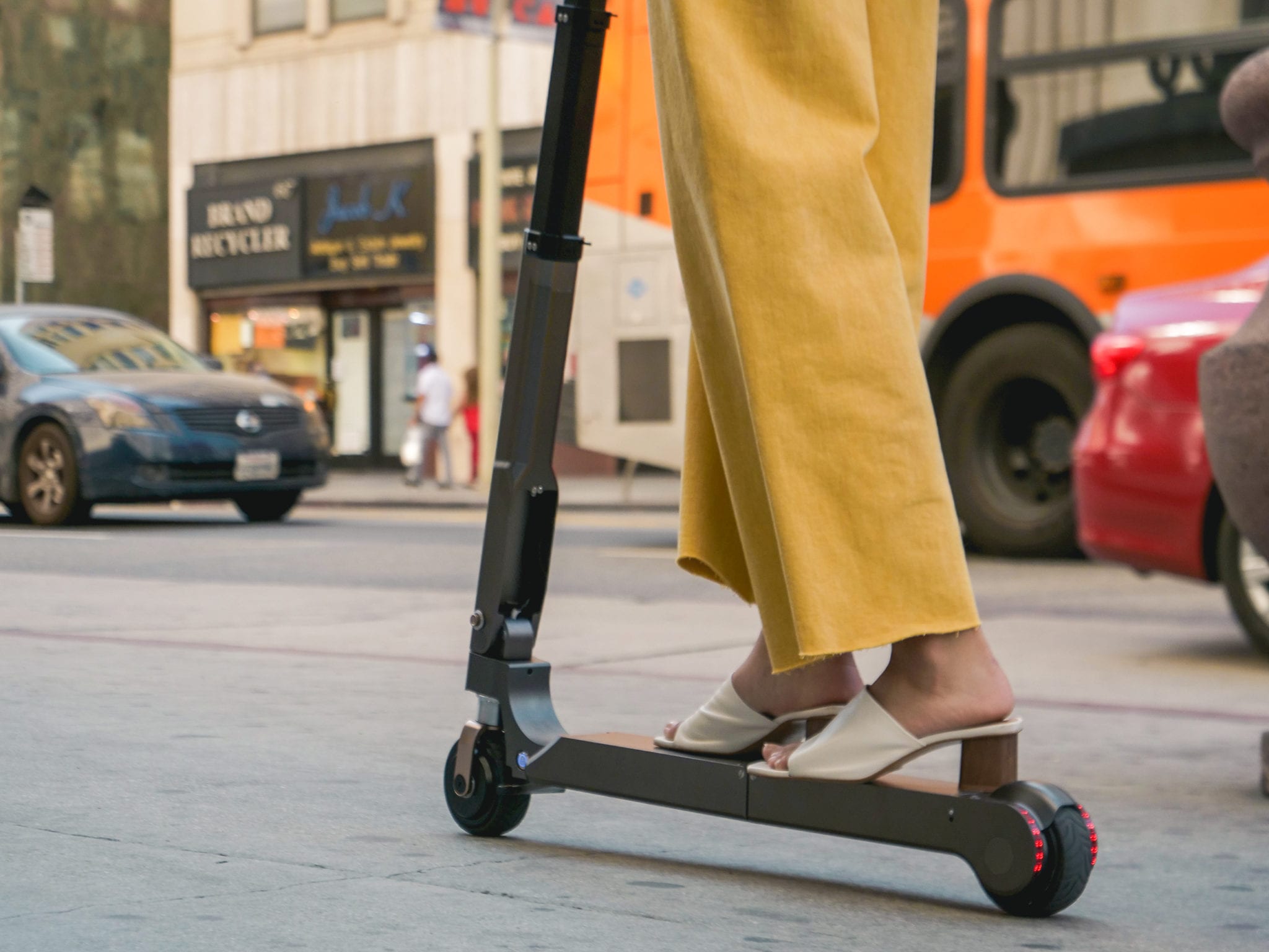 Hyundai unveils electric personal scooter | CiTTi Magazine