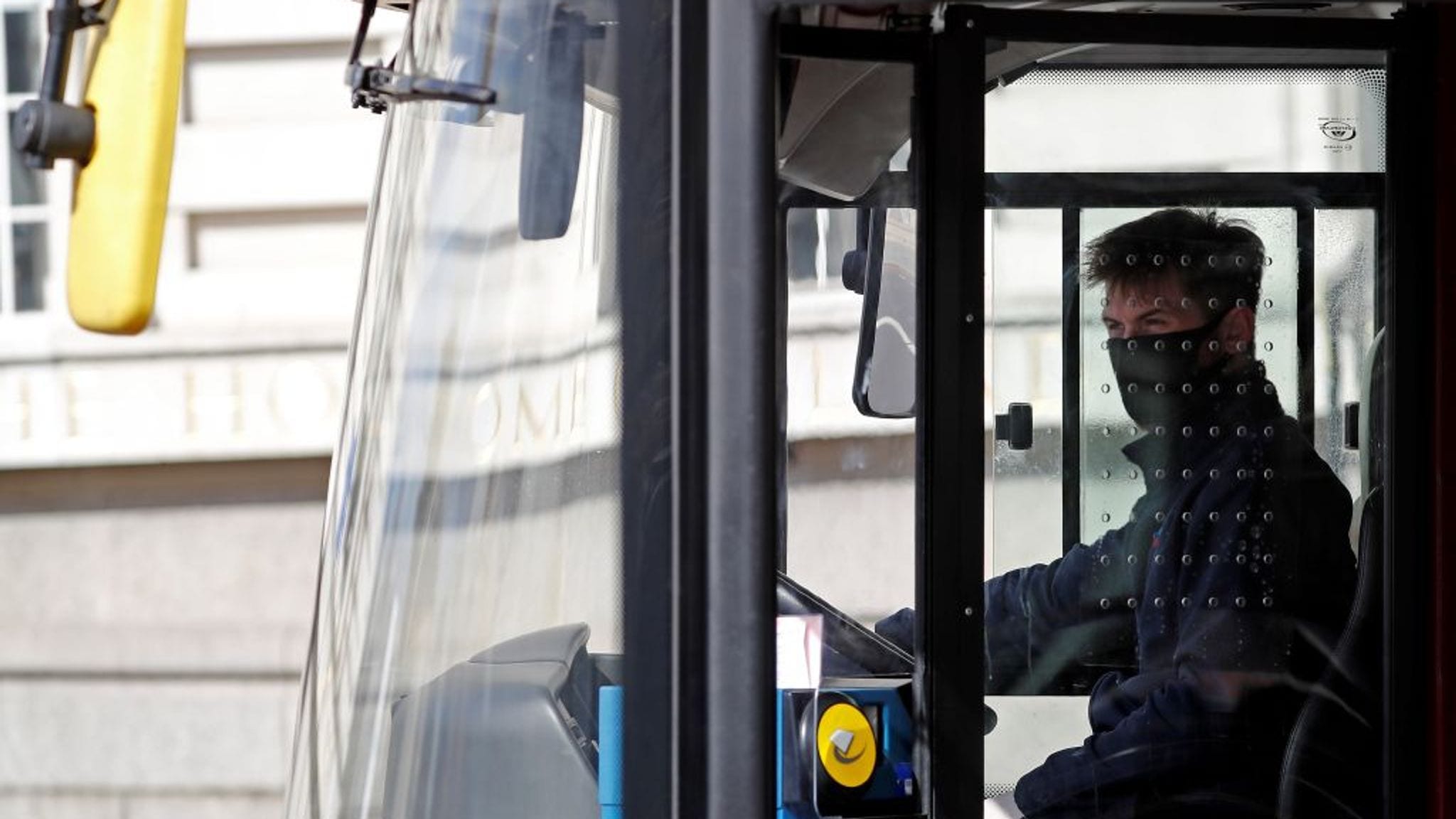 New boarding on London buses to be trialled | CiTTi Magazine