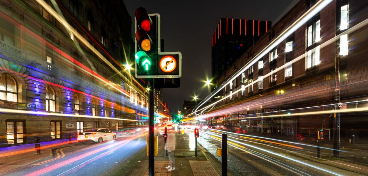Manchester trials AI-powered traffic lights as part of £30m investment ...