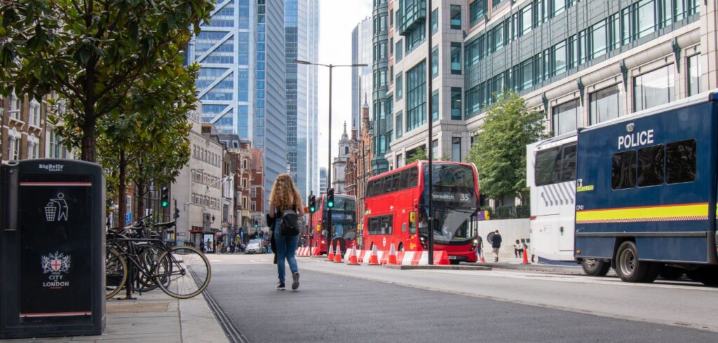 New temporary traffic restrictions implemented in central London ...