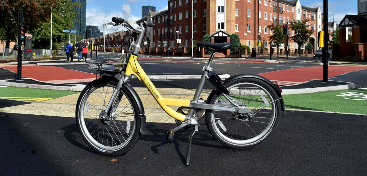 Manchester launches third cycle-protected junction | CiTTi Magazine