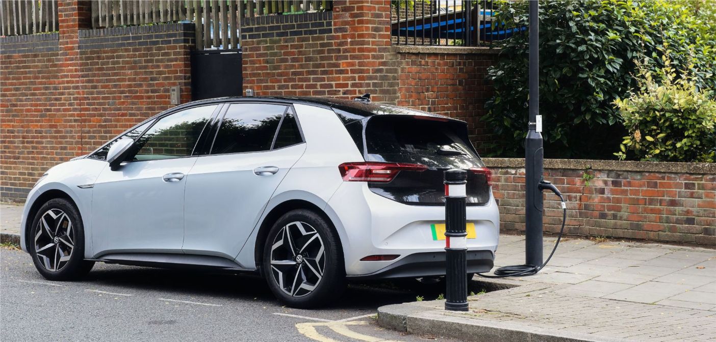 Lamp post chargers installed across Brent | CiTTi Magazine