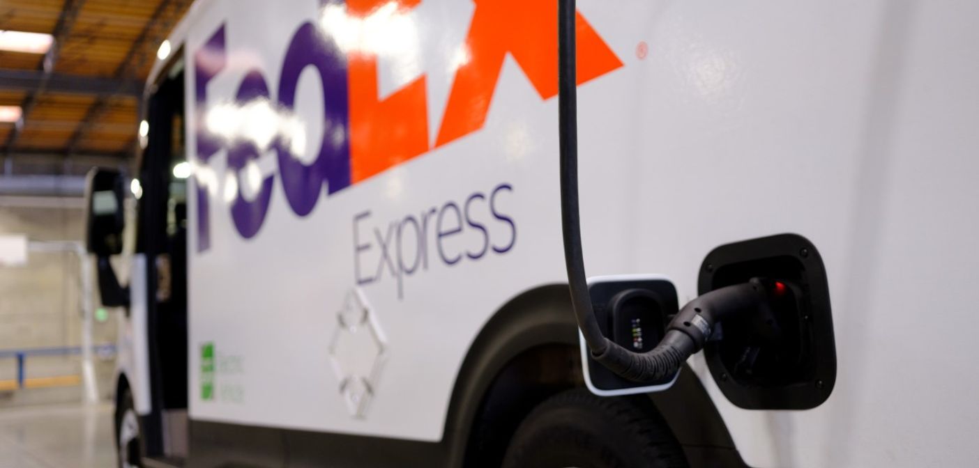 FedEx receives first BrightDrop all-electric delivery vehicles | CiTTi ...