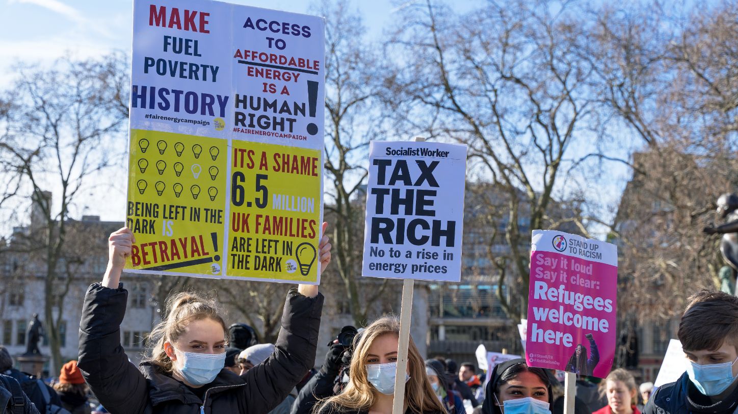 UK driven into poverty by spiralling transport costs, think-tank warns ...