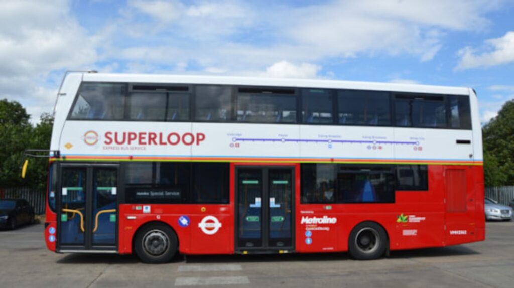 London's Superloop bus network celebrates one year in service | CiTTi ...